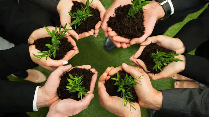 3 Characteristics of Small Thriving Communities that Work for Everyone ...