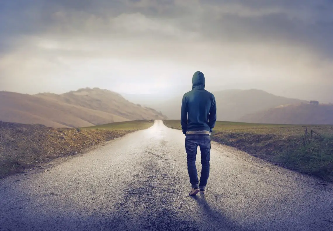 Being a Loner and Finding Love: Are They Incompatible? | Wake Up World