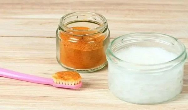 Turmeric Teeth Whitening: Does This Really Work?