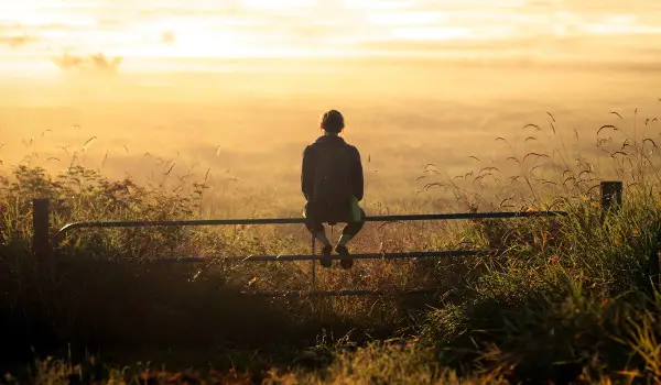 Alone but Not Lonely: 6 Amazing Benefits of Solitude
