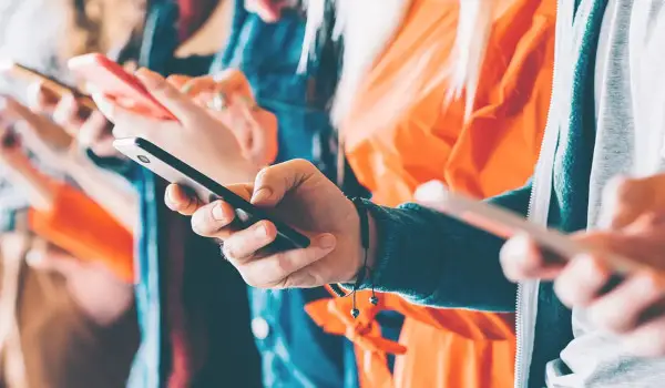 The Hidden Dangers of Digital Addiction - How to Break Free